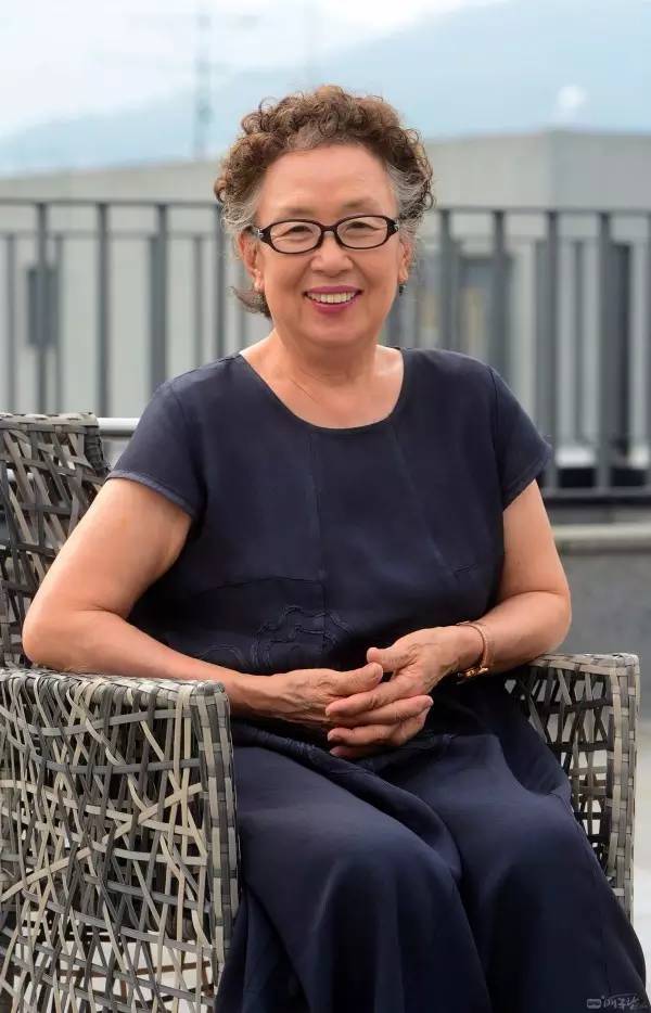 The most tear-jerking Korean comedy queen-old drama bone Luo Wenji - iNEWS