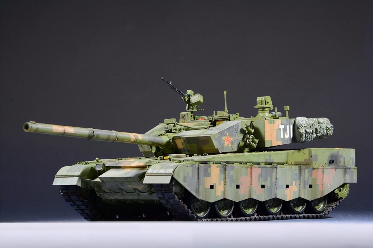 Comparing the Type 99 tank and the M1 tank in all directions, who is ...