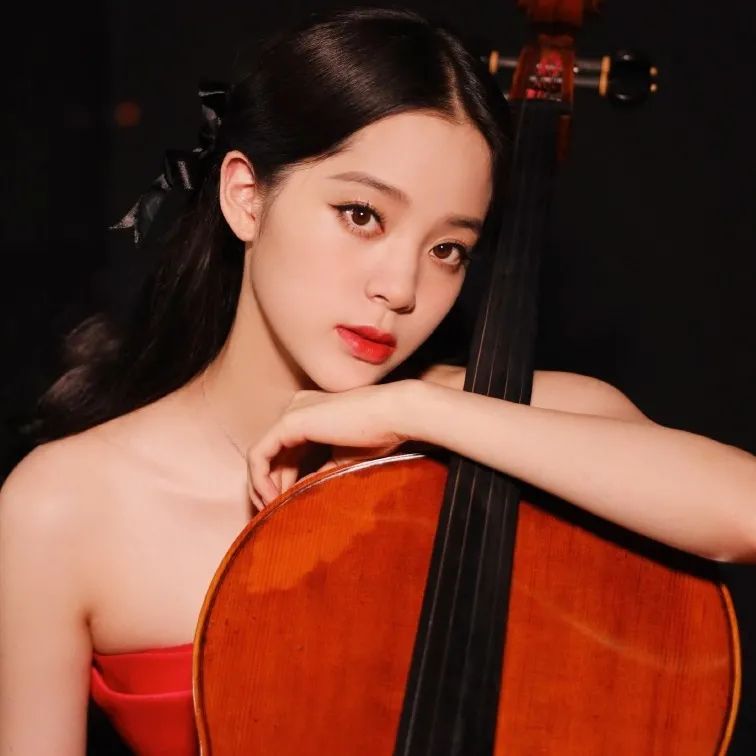 Can a flat face with a flat nose and small features become a beauty ...