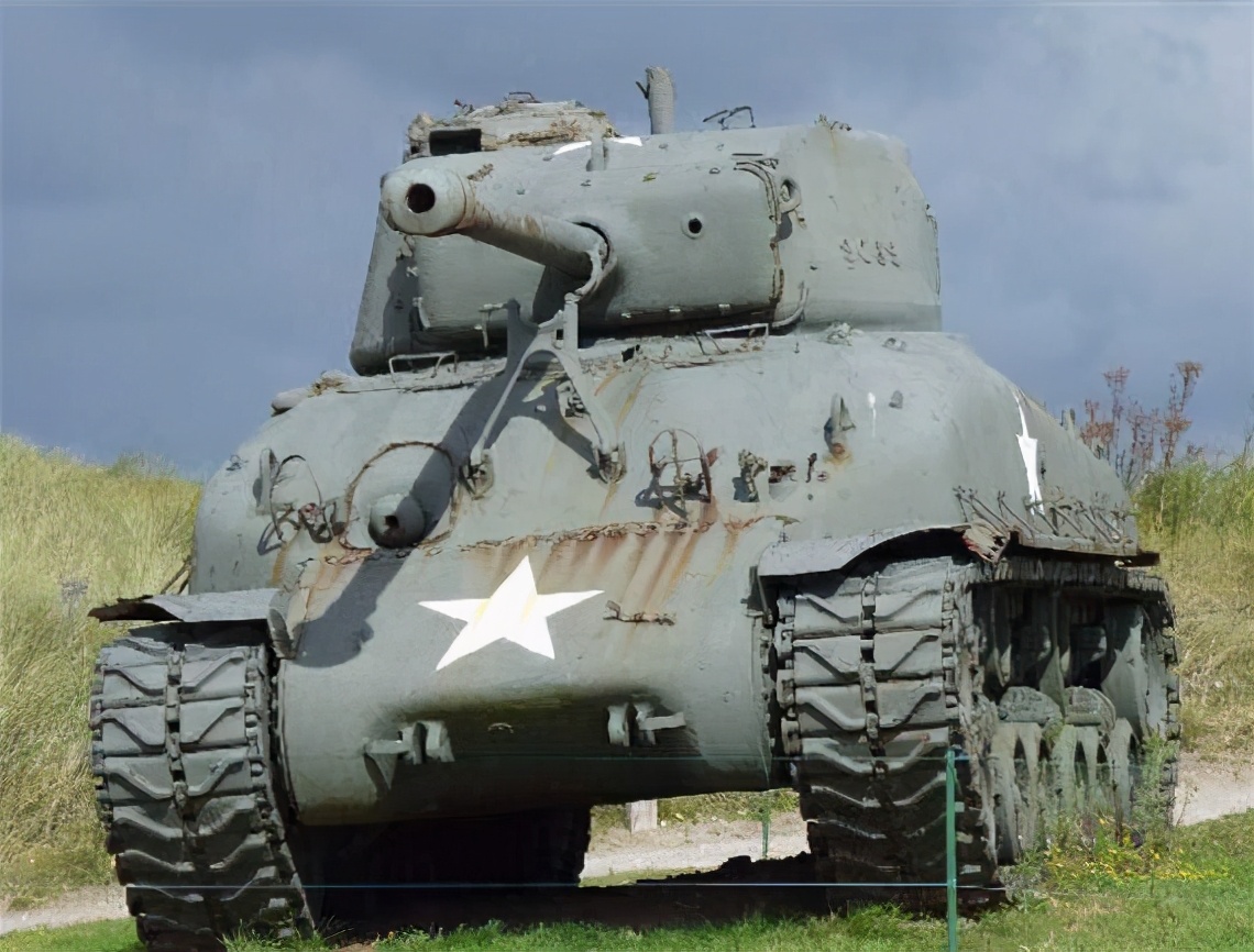 Why is Sherman so tall? Just because of the use of aero engines, M1 ...