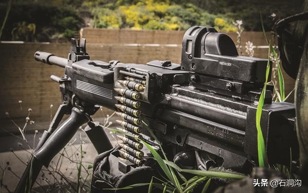 Negev NG7 Vs 95 class machine gun - iNEWS