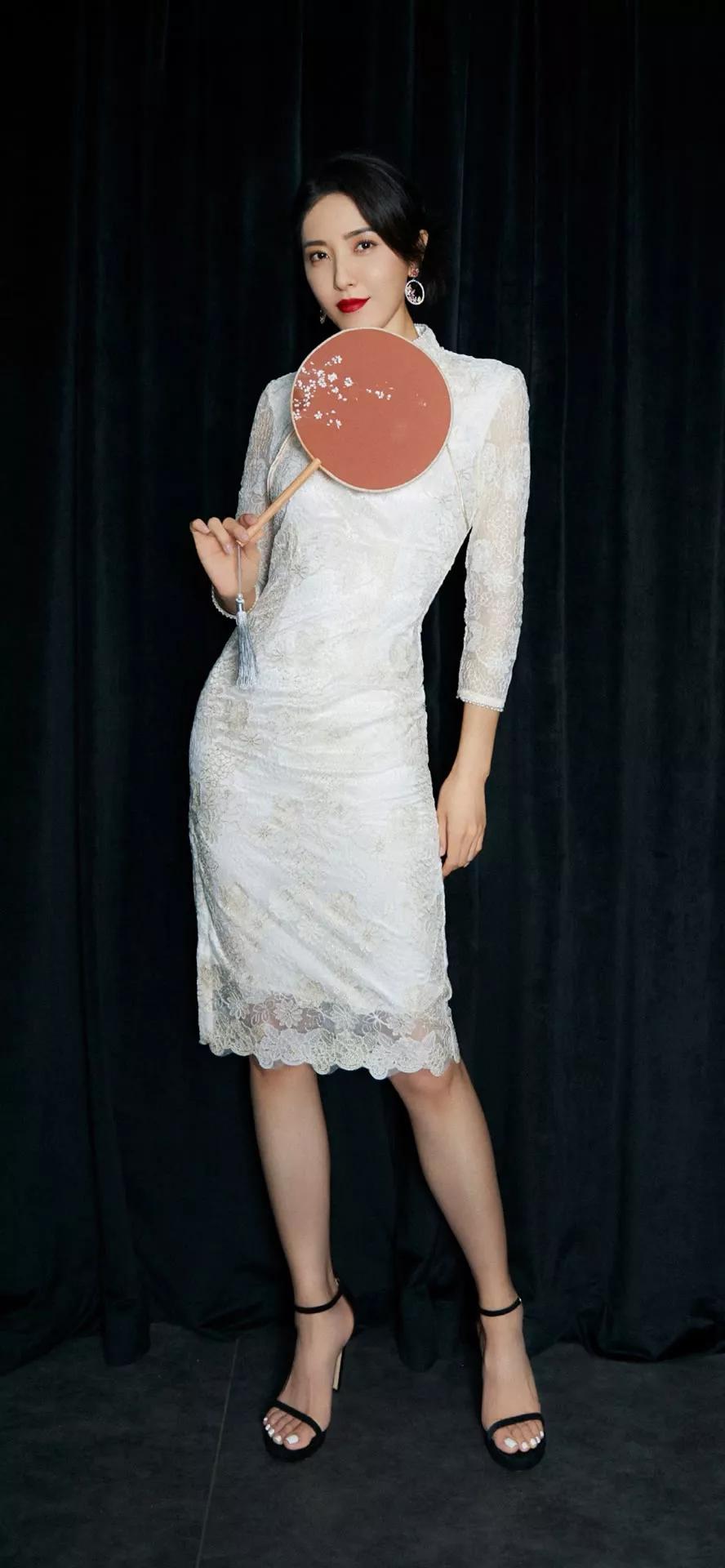 "Zeng Li, height 170 cm, weight 55 kg, was born on September 17, 1976 ...