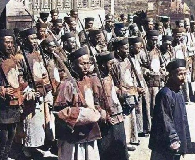 The Eight-Power Allied Forces opened the Qing arsenal and discovered ...