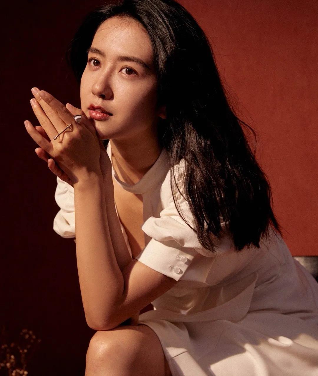 Interpreting a Thousand Faces of Life Xu Lingyue - iNEWS