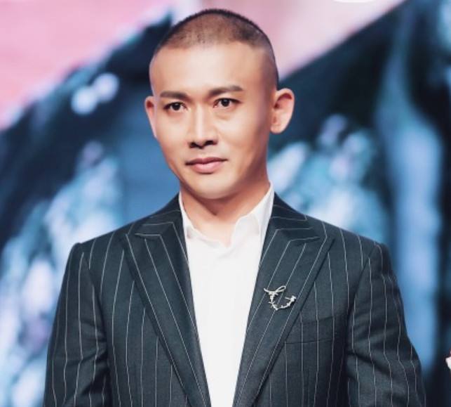 Famous actor Nie Yuan: a good wife holds the banner of love in the wind ...