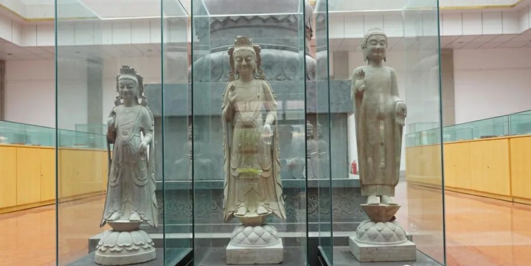 The stunning beauty of Buddha statues in Longxing Temple in Qingzhou ...