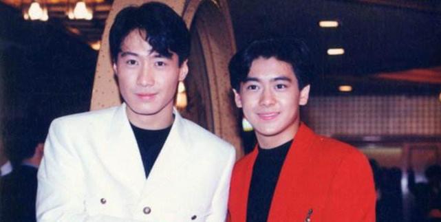 Liming Cheng took a demon mirror in the entertainment industry, showing ...