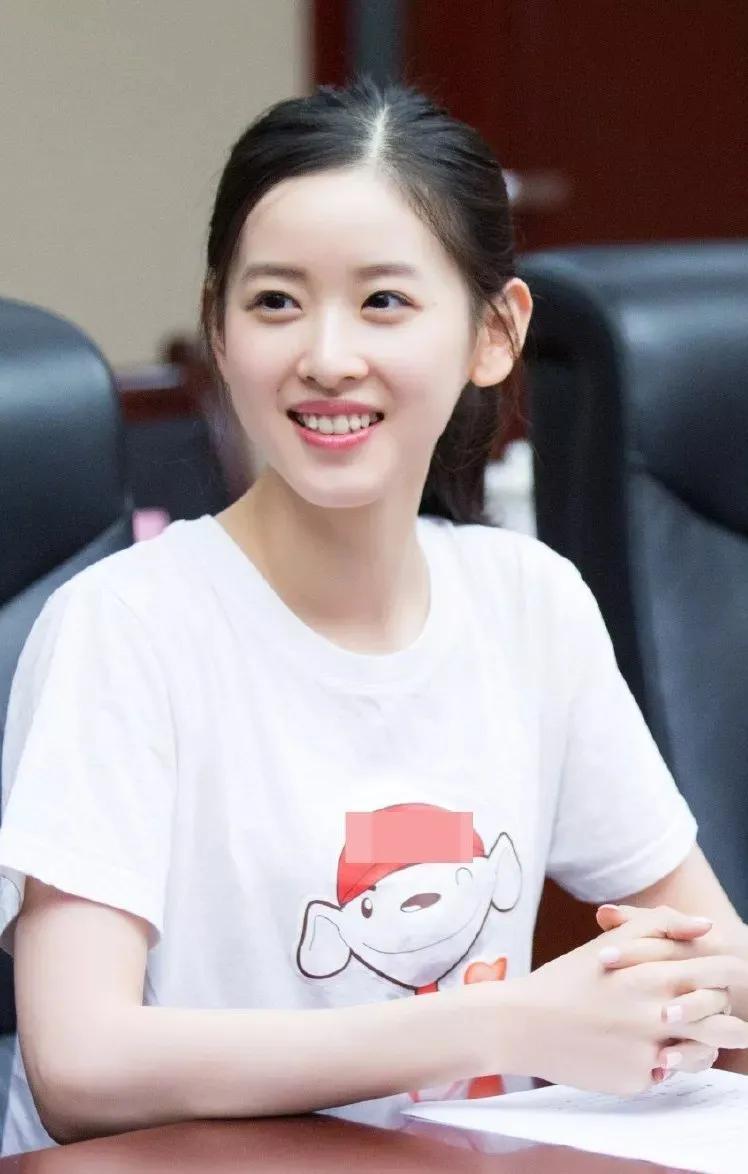 Zhang Zetian & Deng Wendi: Women who stand in the upper class, why are ...