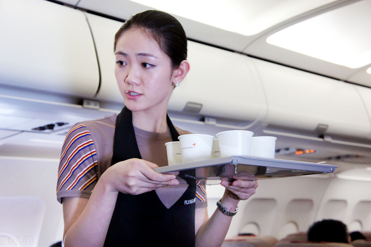 "Take-off, Landing": As long as you keep moving forward, the world will ...