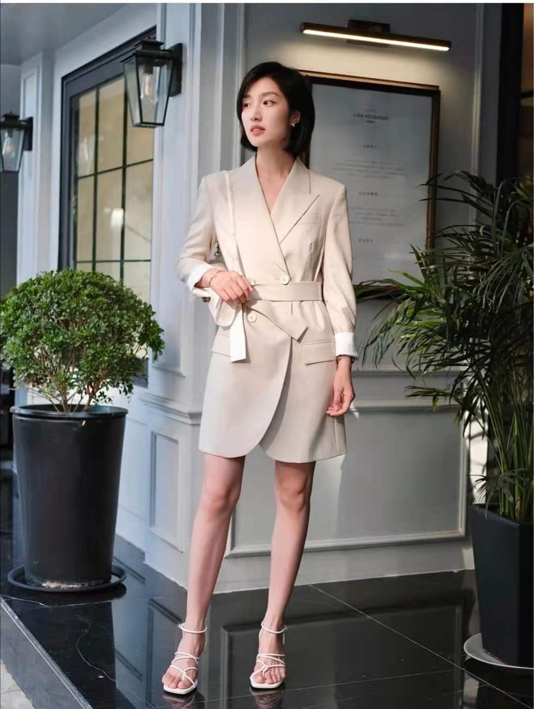 Mature temperament woman clothes collocation - iNEWS