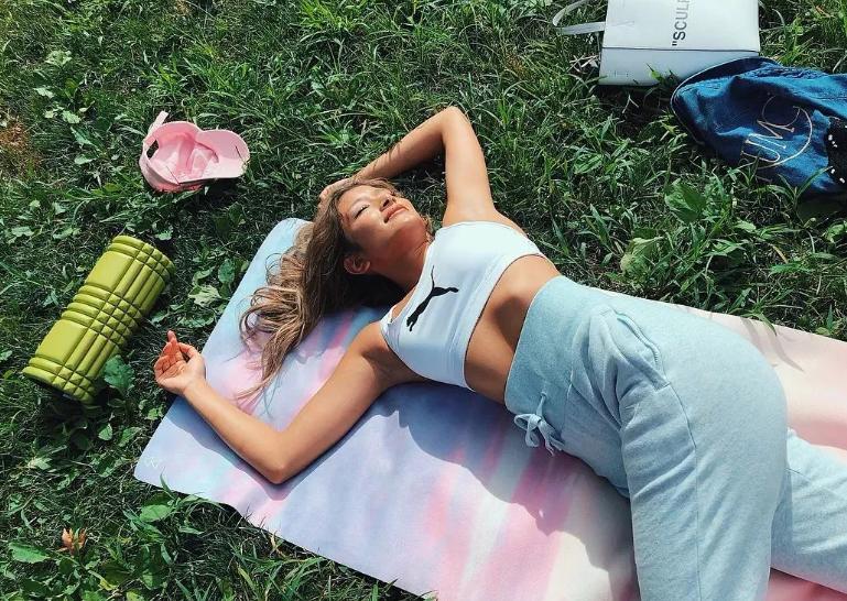 A Mixed Model With More Than 5 Million Fans Is She Really Capable 6396