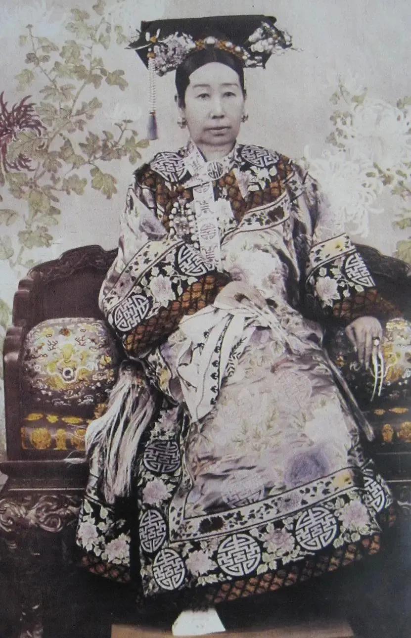 Those Women with Stories in the Eastern Tomb of the Qing Dynasty——The ...