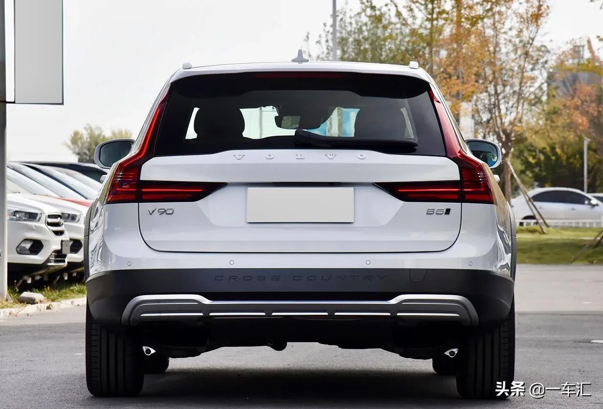 2.0T輕混+四驅，沃爾沃新款V90CC，算不算是小眾好車 - 頭條匯