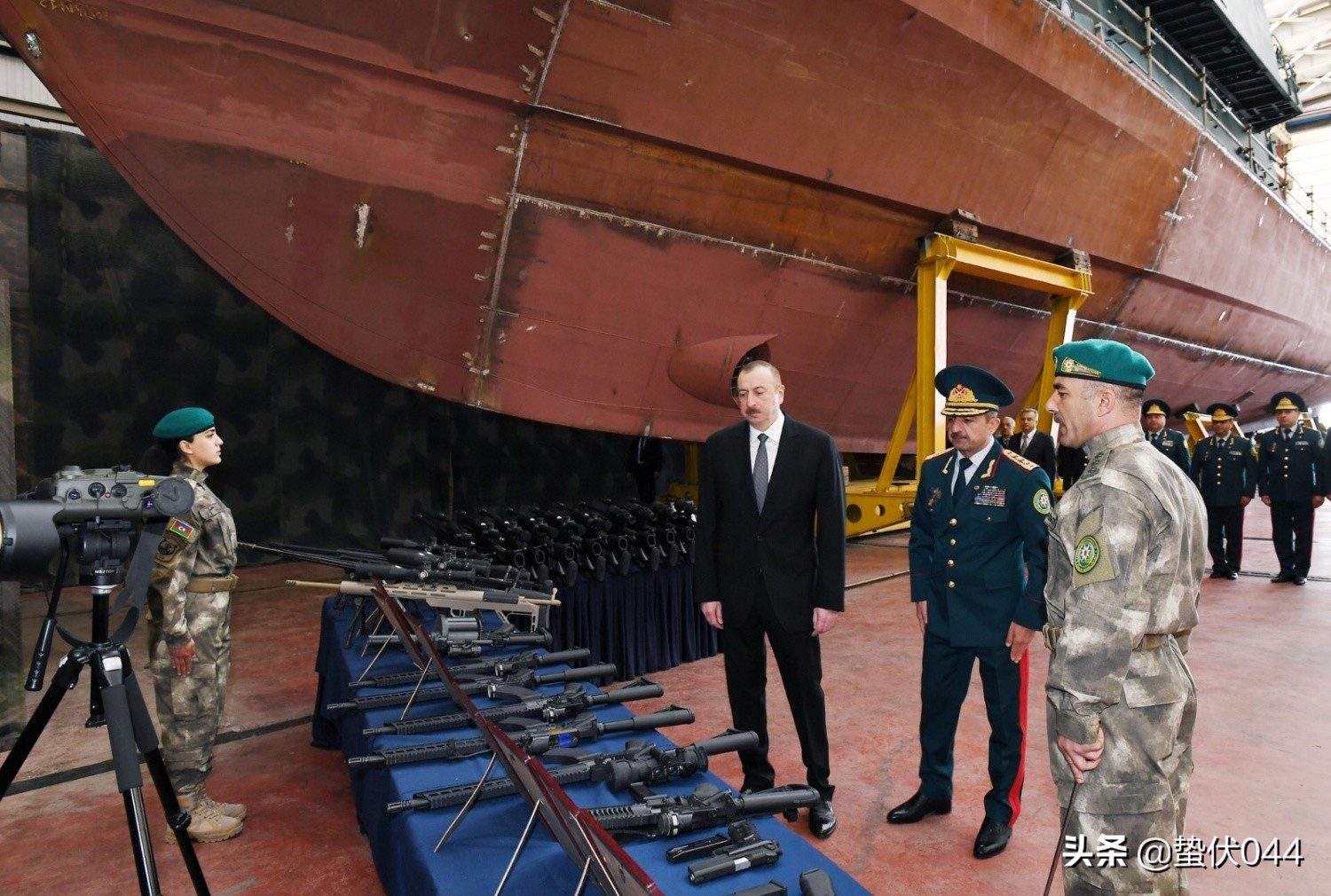 Azerbaijan aztex assault rifle - iMedia