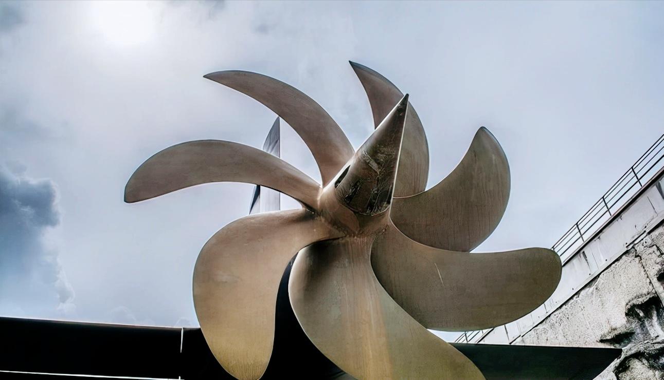 China has built the world's largest propeller, weighing nearly 400 tons ...