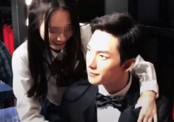 Zhou Yangqing was betrayed?The current boyfriend once went to open a room with the tender model ...