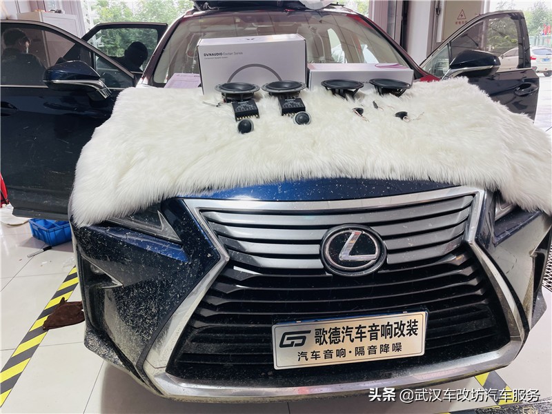 Sound insulation improves the comfort of the passenger compartment ...