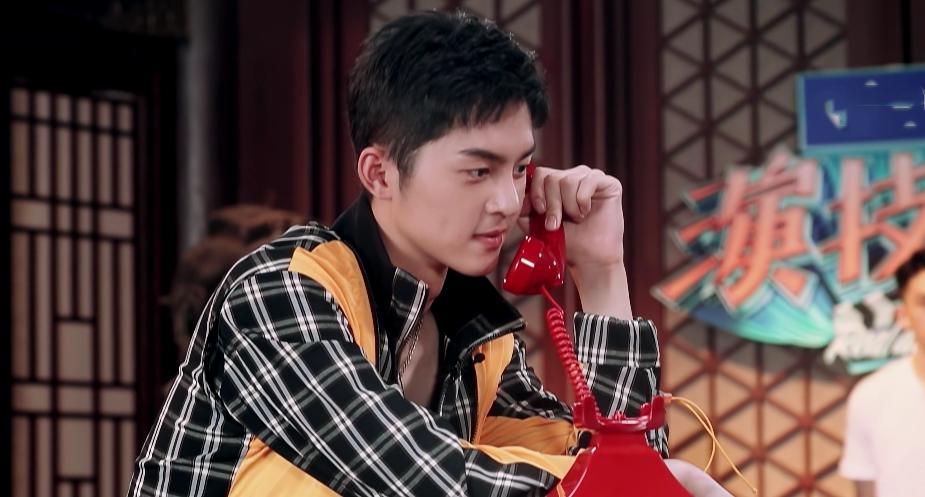 Louis Koo first revealed his injuries after stitching his eyeballs - iMedia