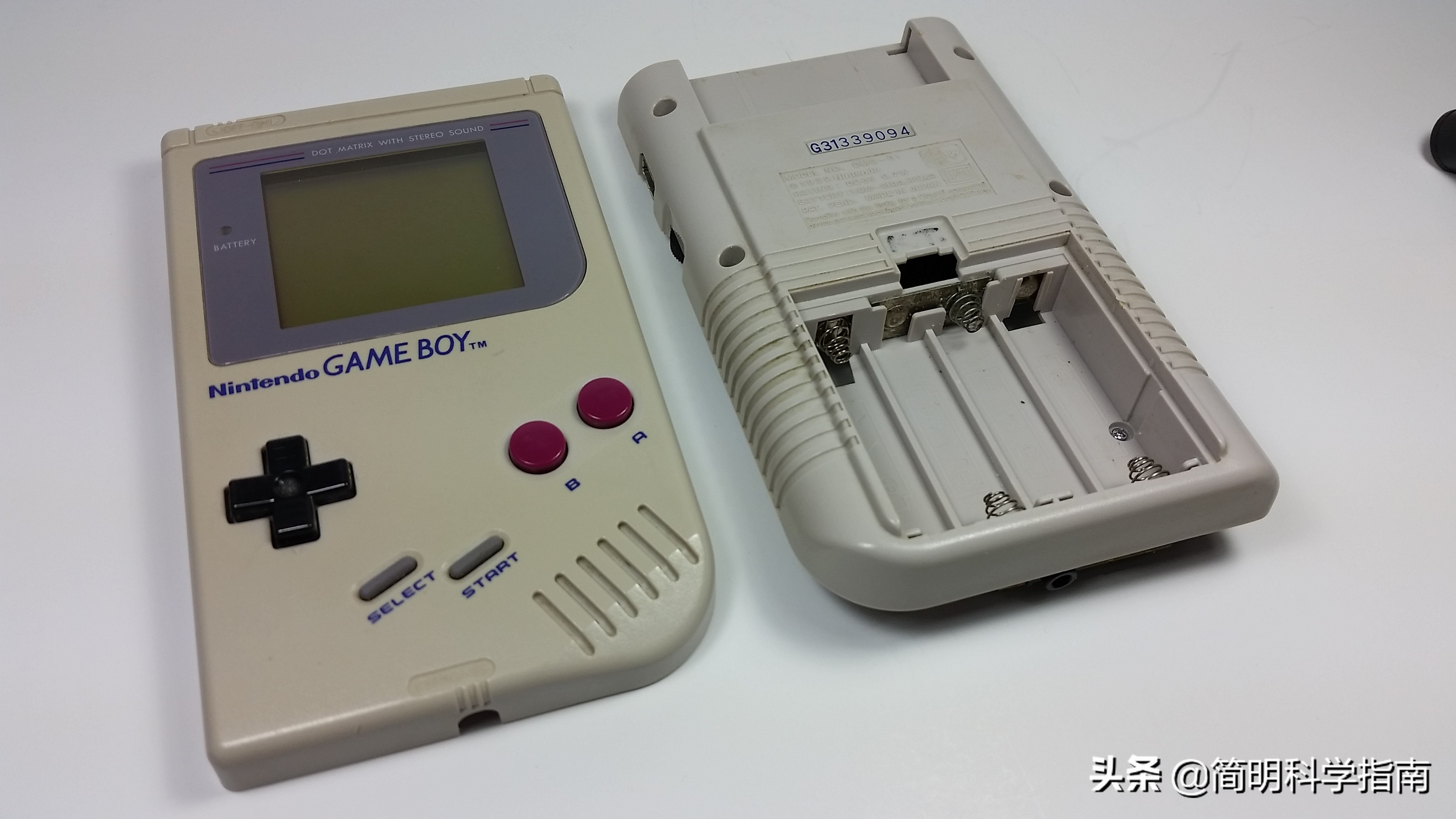GameBoy's 32nd Anniversary!Do you remember how many hours you can play ...