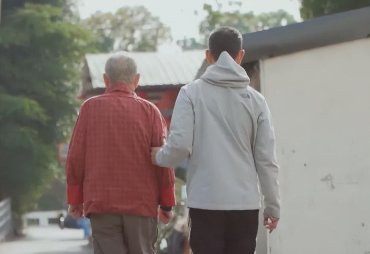 Ren Xianqi has been famous for many years, but his parents still live ...