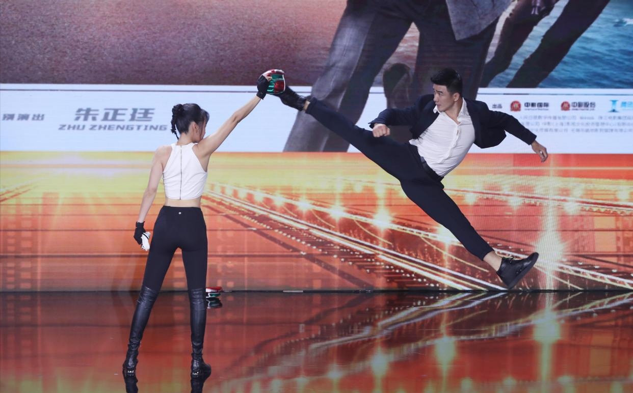 Huang Xiaoming's fitness photos are hot search! Wang Yanlong: Thank you ...