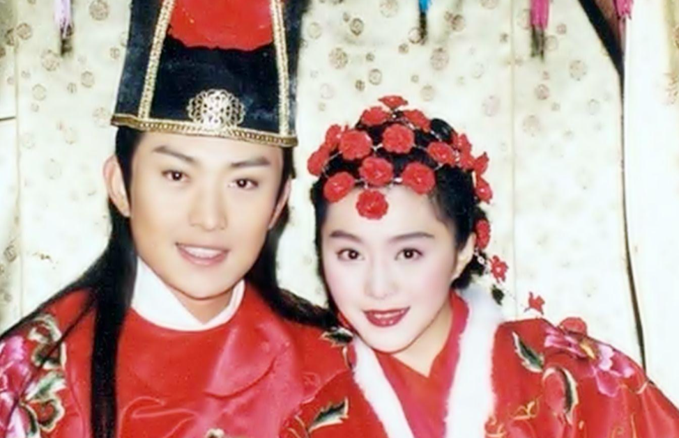 Shen Lang in "Wulin Outer History", 9 plays in a year are all ...