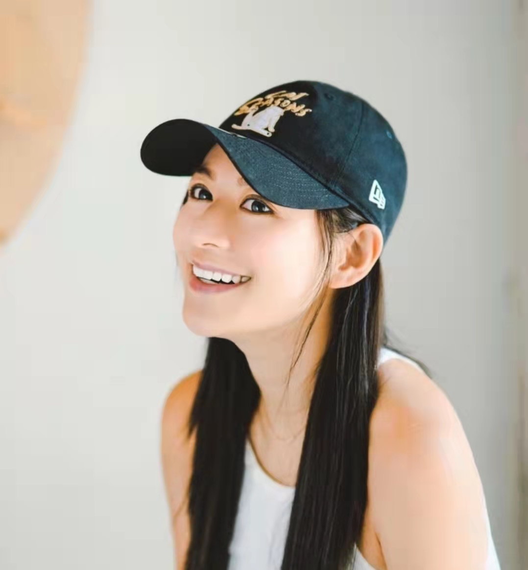 start again!Jiang Ruolin, a well-known Hong Kong artist, announced that ...