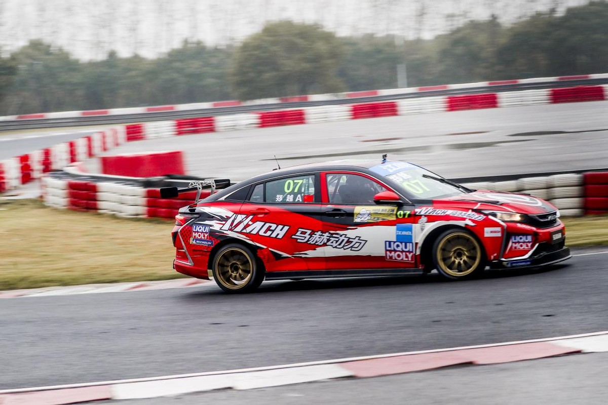 With Mach Power Dongfeng Fengshen Yixuan Racing Team won the CTCC again ...