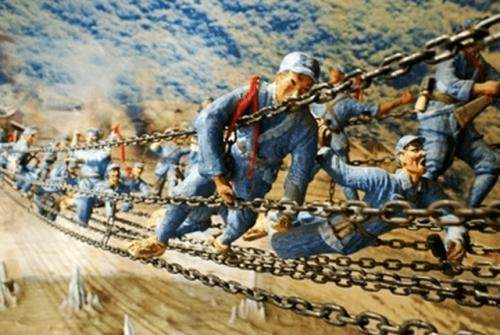 Fly to capture Luding Bridge!The Red Army traveled 240 miles day and ...