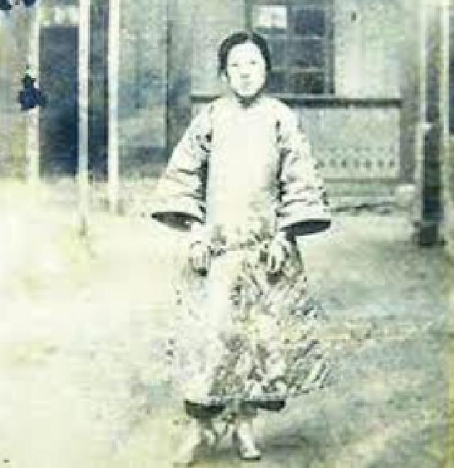 Lu Qi, a beautiful bandit in western Hunan who sold his body to kill a ...