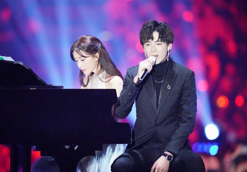 Internet celebrity becomes a star: Liu Yuning has continuous resources ...