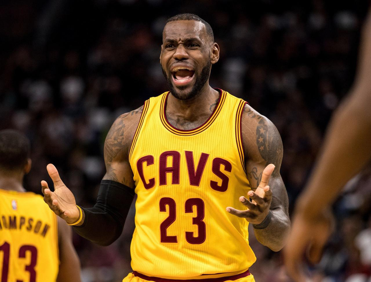 Analysis: LeBron James's hand spreading action and Jordan's hand ...