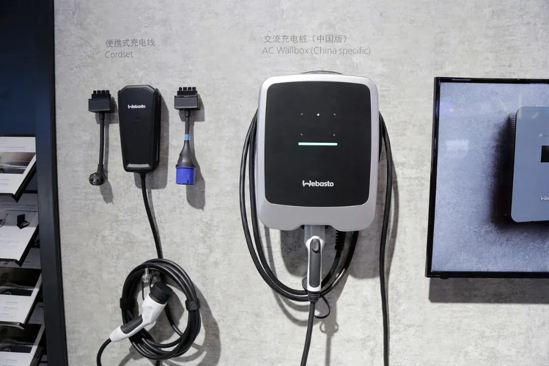 Webasto self-driving smart roof, Magna Mezzo panel makes the car "face ...