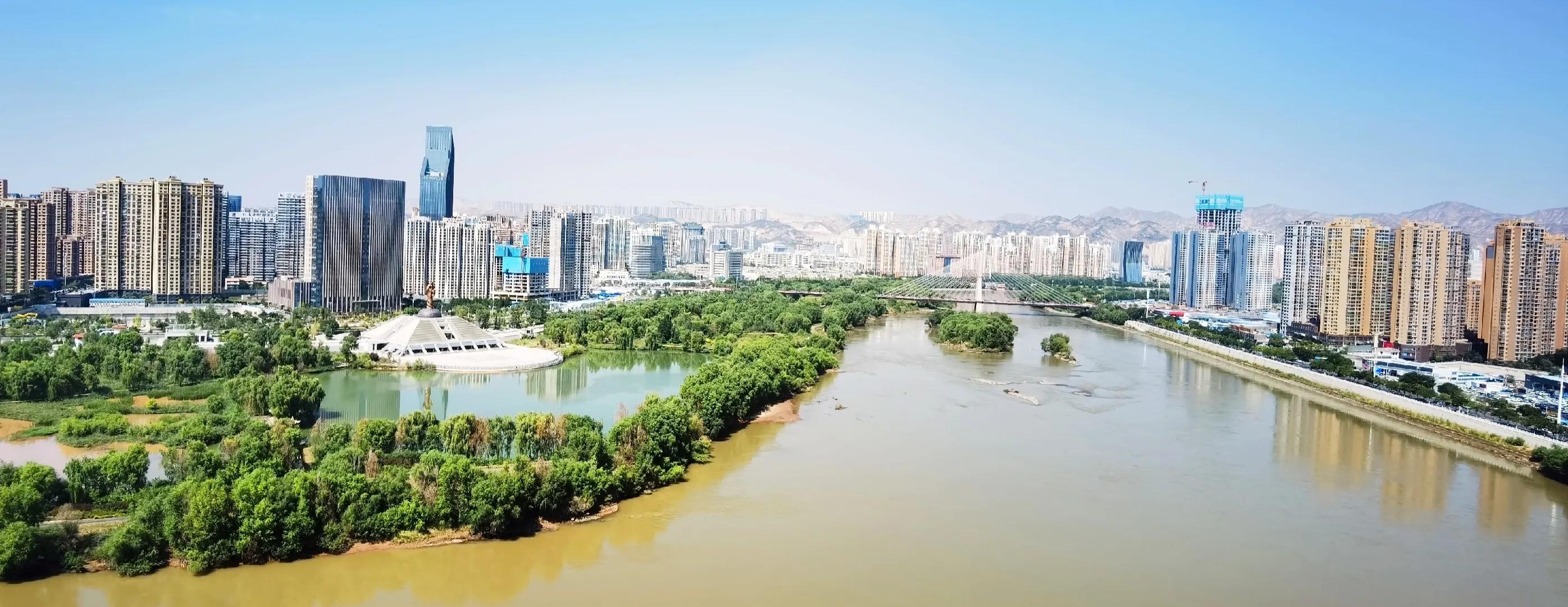 Lanzhou Yellow River Tower-a landmark of the Yellow River landscape in ...
