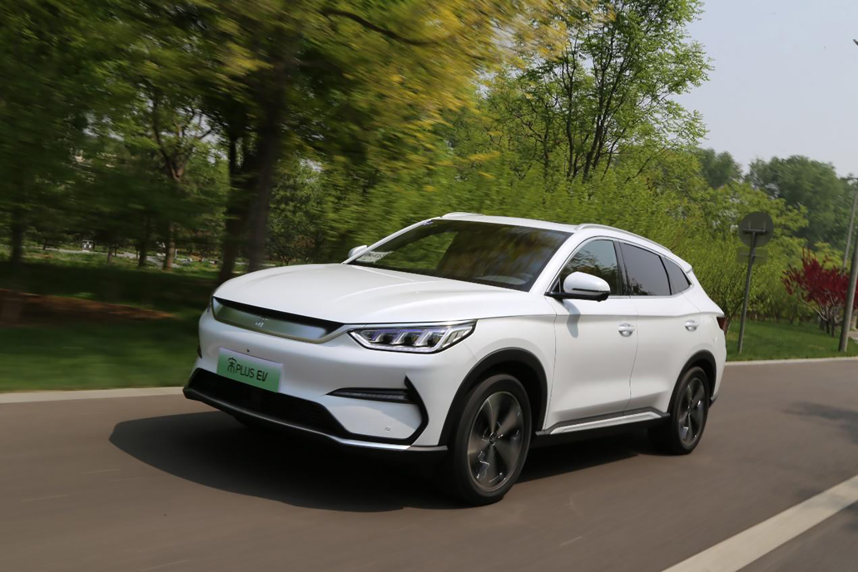 Test drive BYD Song PLUS EV: lightly step on the accelerator pedal and ...