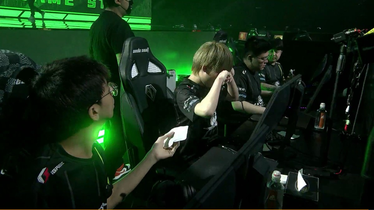 絕地PCL：4AM狀態拉滿，112完美回歸，韋神賽後激動地唱歌 - 資訊咖