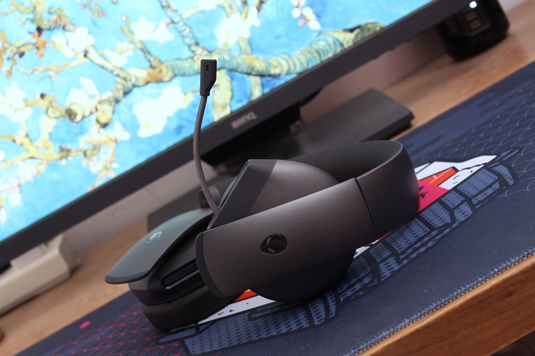 Alienware 510H gaming headset + AW521BR Bluetooth receiver out of the ...