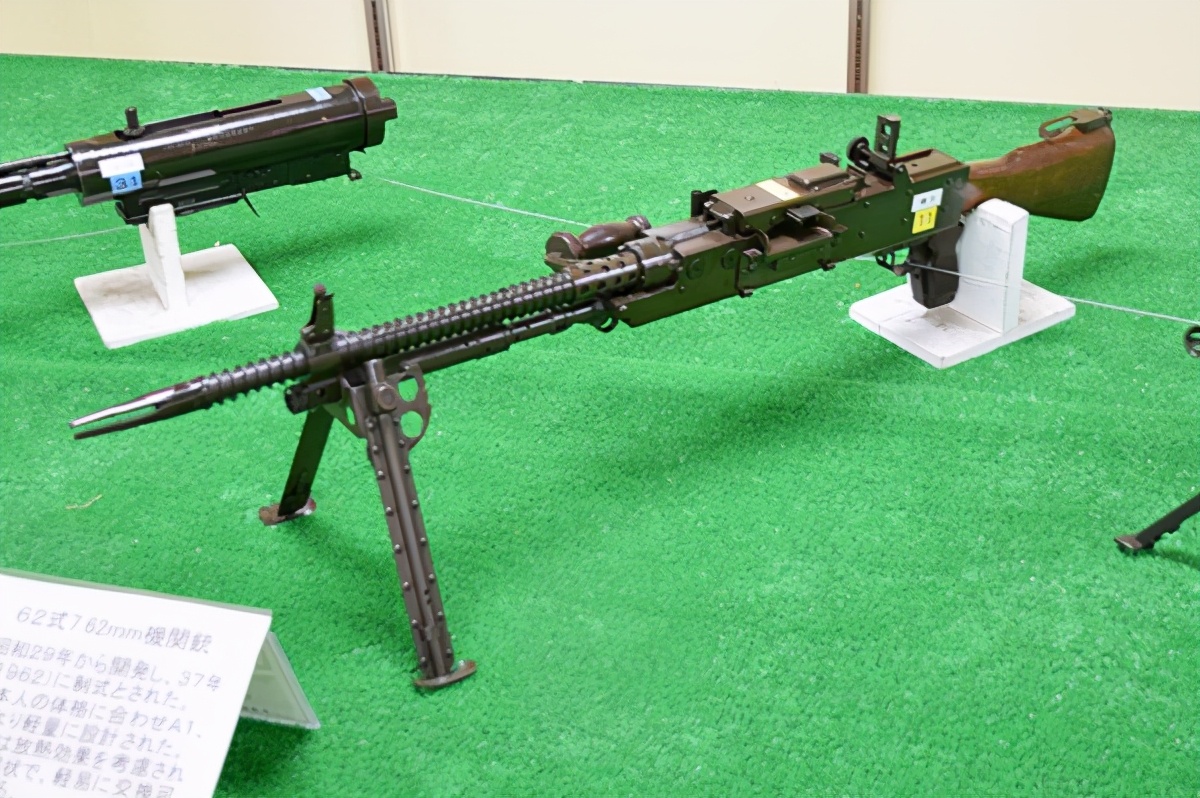 Japan's domestically produced machine guns are highly priced and weird ...