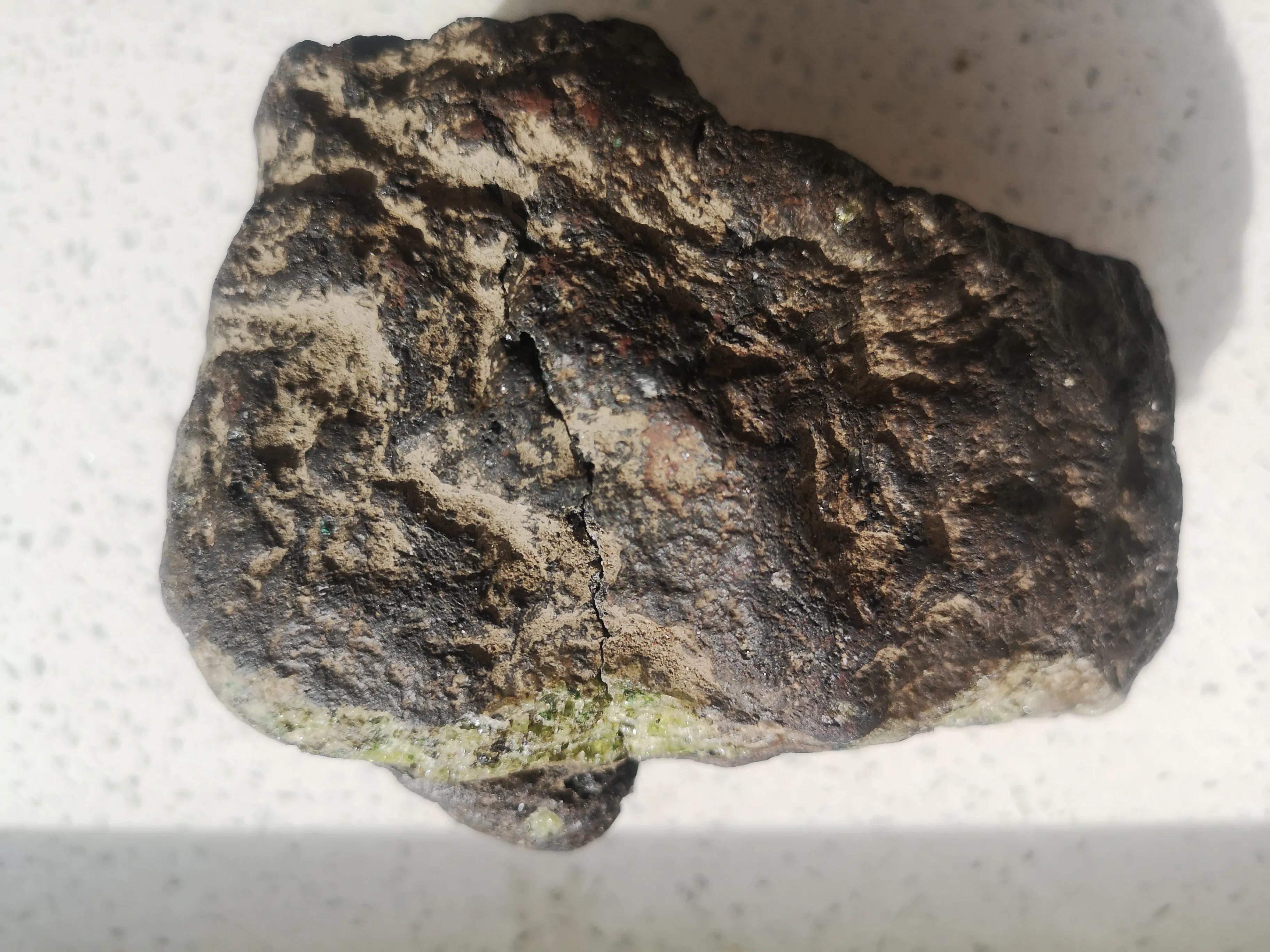 To recognize a stone meteorite - iNEWS
