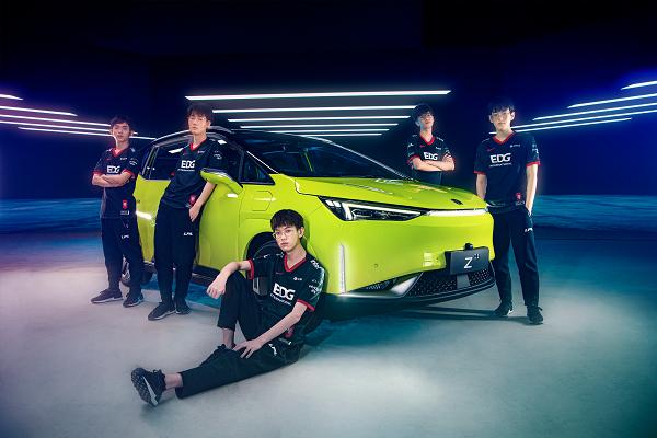 EDG奪得S11全球總冠軍 冠軍座駕合創Z03迎騎士凱旋 - 頭條匯