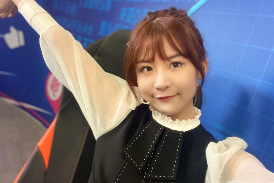 LCK熱議RNG擊敗PGG，重點卻在女主持身上：翻譯小姐姐好漂亮 - 資訊咖