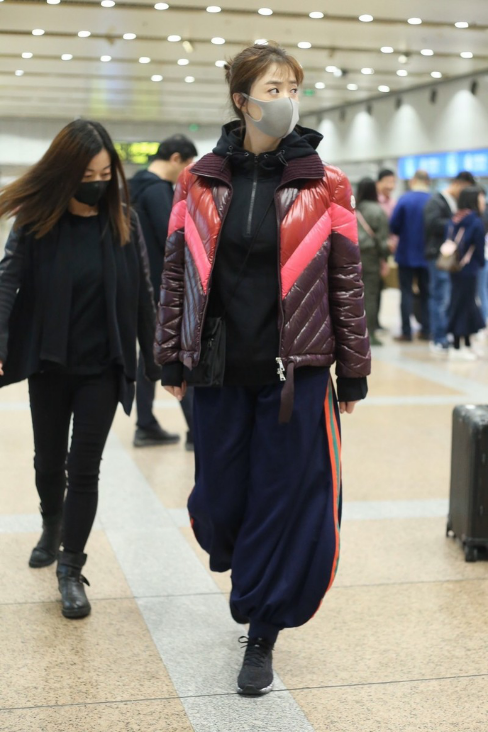 Jiang Xin appeared low-key, warm and comfortable, but this "butterfly ...