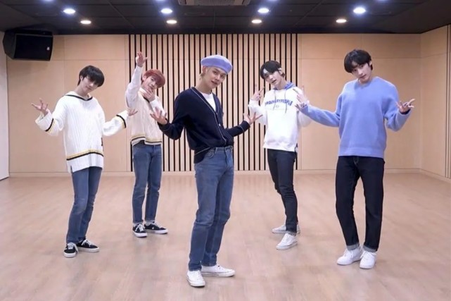 Visit to Korea's "HYBE INSIGHT" Museum!Experience the music road of ...