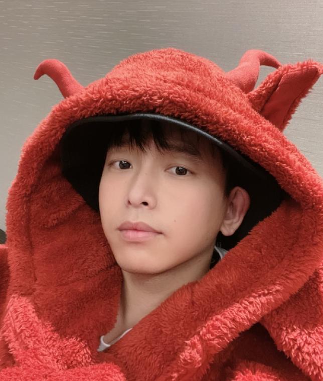 Director Hu Bo invited Peng Yuchang to be the male lead with a 3000 RMB ...