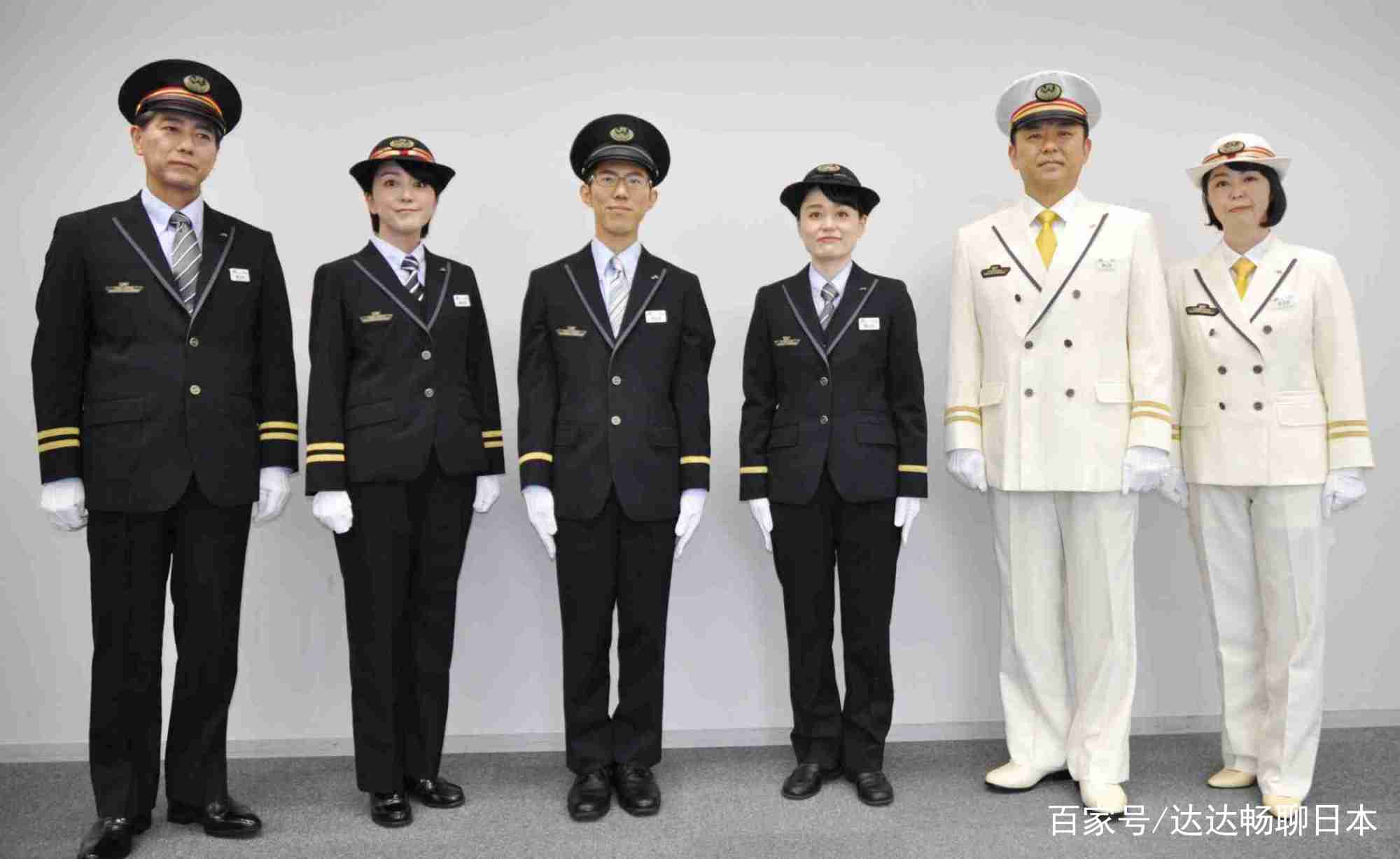 The Japanese are all uniformed?Put on a uniform and change a person ...