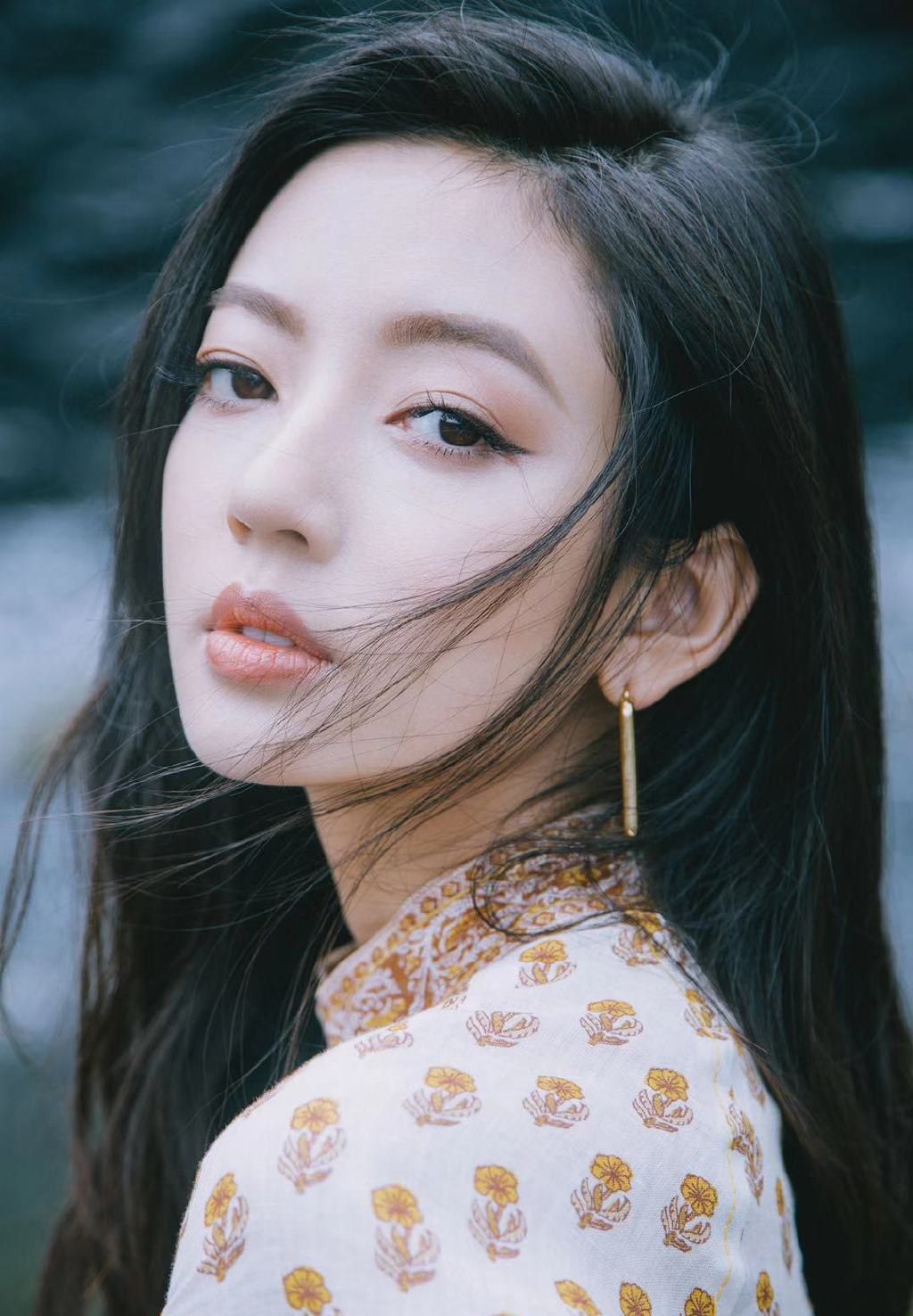 He Ruixian Fashion Elegant Photo Picture - iMedia