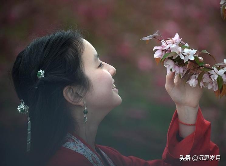 Du Mu, a poet in the late Tang Dynasty: He is famous for his romantic ...