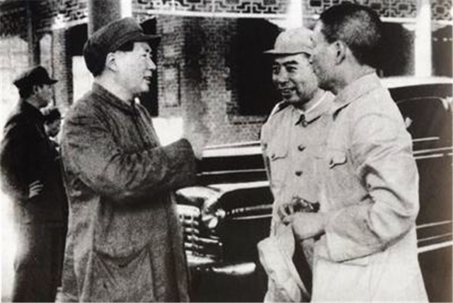 Zhang Zhizhong and Premier Zhou: Although they are brothers, they ...