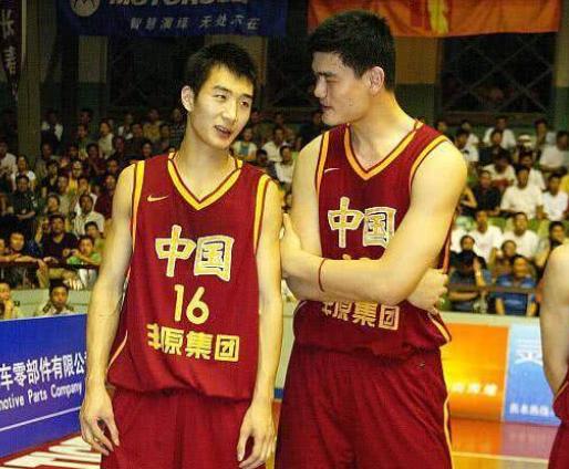 The famous Chinese basketball player as the team coach was selected by ...