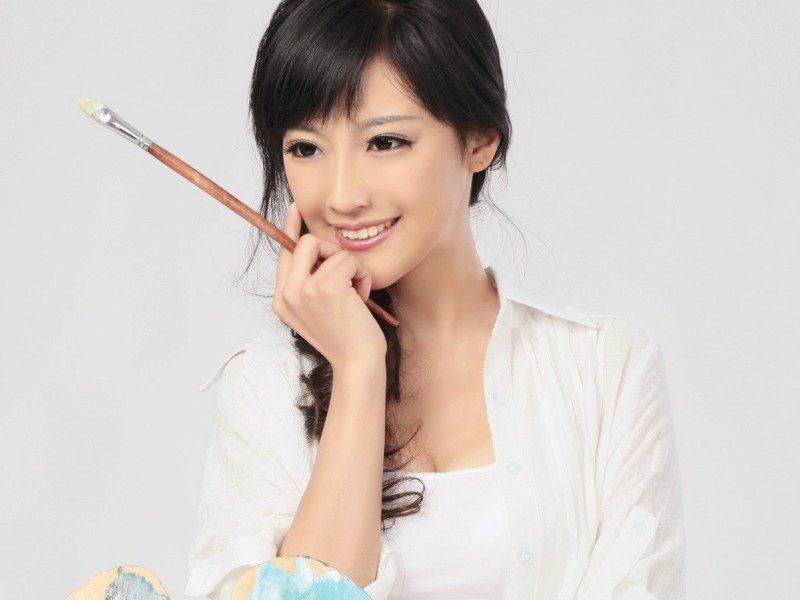 Actress model Liu Fanfei - iNEWS